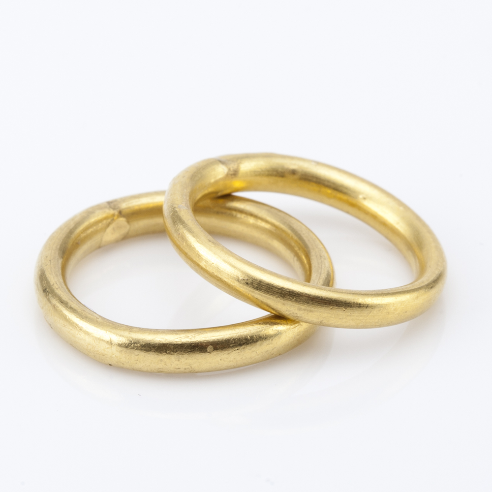 Giotto heavy 20k gold band | Ellen Celli Jewelry